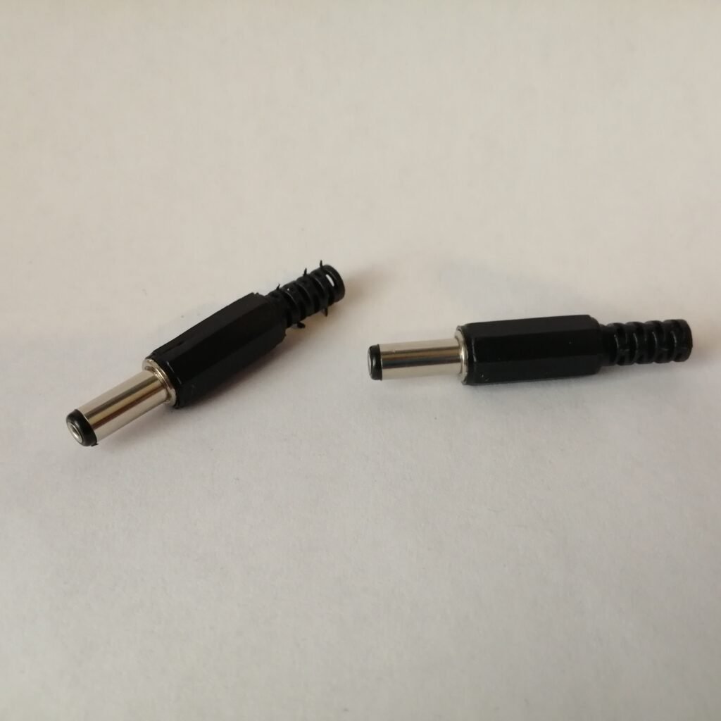 PLUG DE ALIMENTACION 5MM LARGO – Kuali Mecatrónica